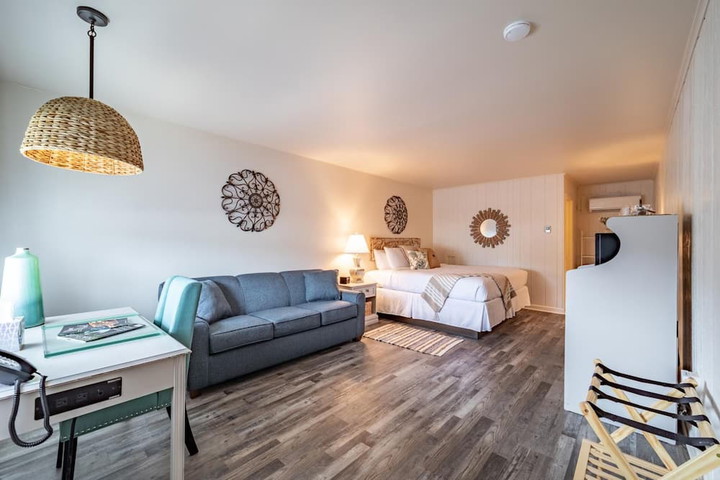 Deluxe King | Ocean Glass | Rehoboth Beach | Steps To Sand - Rehoboth Beach, DE