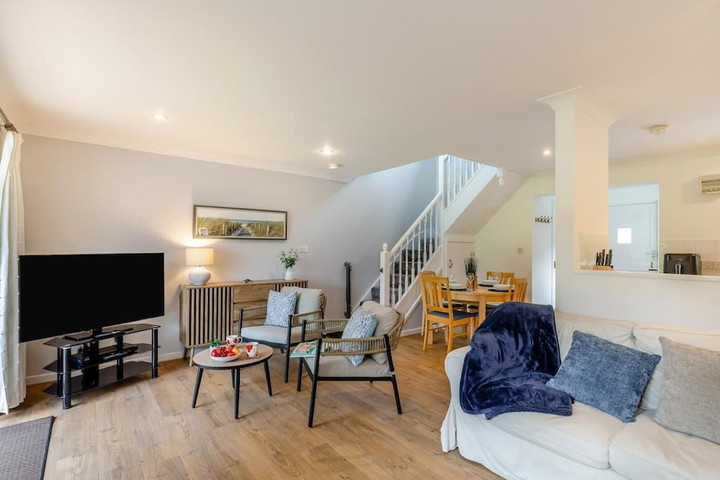 2 Bed In Goldenbank (Oc-t42750) - Falmouth