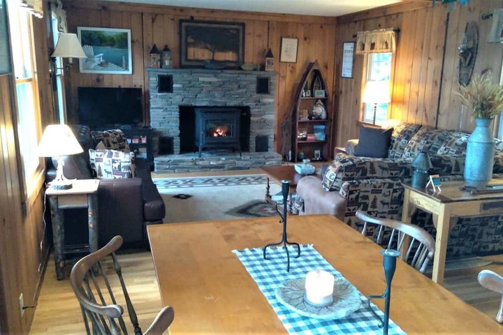 1st Connecticut Lakefront Camp - Tell Me S'more Please! - Pittsburg, NH