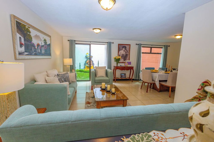 Posada Doña Lucilia.  Comfort, Elegance And Beauty.  Your Home Away From Home. - Guatemalaváros