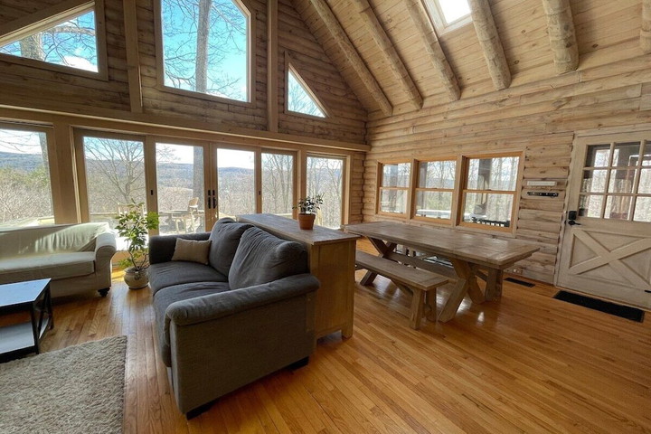 Treetop Hideaway In Tyringham - Monterey, MA