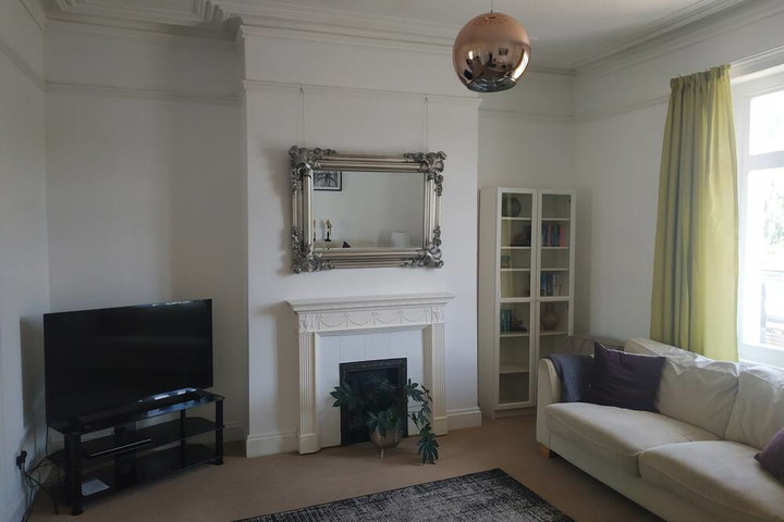Huge 5 Bed Grade Ii Listed Home In Heart Of Town Great Easy Parking For  4 Cars - Budleigh Salterton