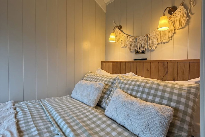 Luxury Shepherd Hut Situated On A Private 30 Acre Estate In The Heart Of Rutland - Rutland