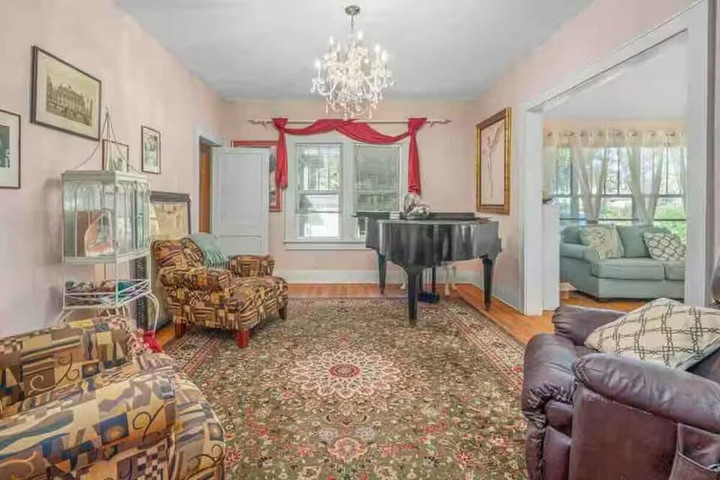 1925 5-bedroom Historical Home Downtown Sebring 5 Miles To Racetrack - Sebring, FL