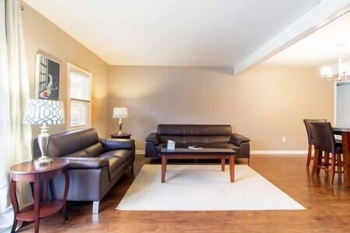 Renovated, One Level Home In An Excellent Location - Bridgewater, CT