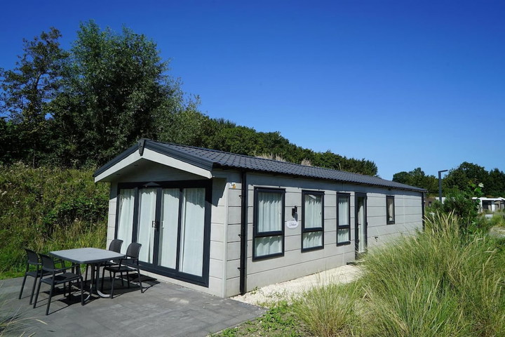 Chalet With 3 Bedrooms And A Terrace - Hellevoetsluis
