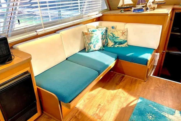 Boatel California Stay On A 40 Boat - Best Location In Ventura Harbor Gr8 Views - Ventura, CA
