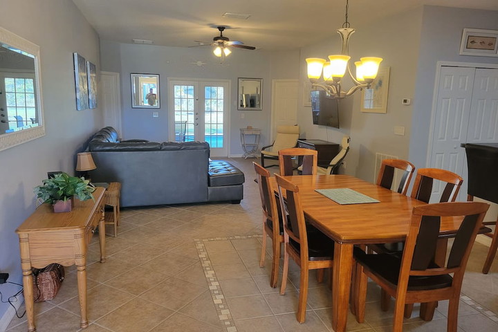 Magical Family Friendly Pool And Lake House - St. Cloud