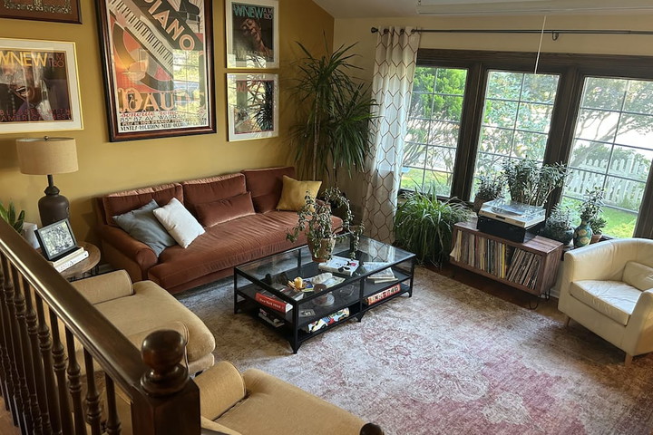 Cozy Retreat With Fenced In Yardcentrally Located In The Heart Of Long Island. - Huntington, NY