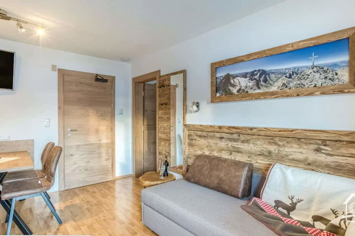 Topmoderne Apartments In Traumhafter Lage Mitten In Ried - Ladis