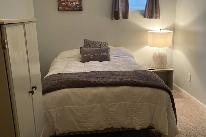 Beautiful 2bdrm Executive Suite Near Nd-smc - South Bend, IN