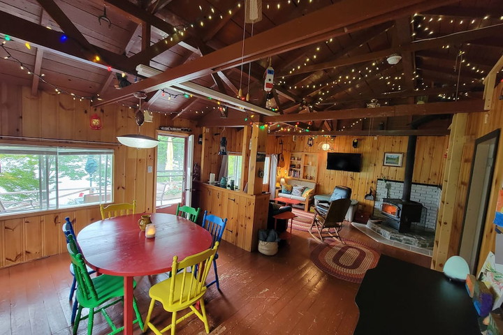 Cottage Cheese Too: Quaint Lakefront Cottage 30 Minutes From Town On Quiet Cove. - Nova Scotia