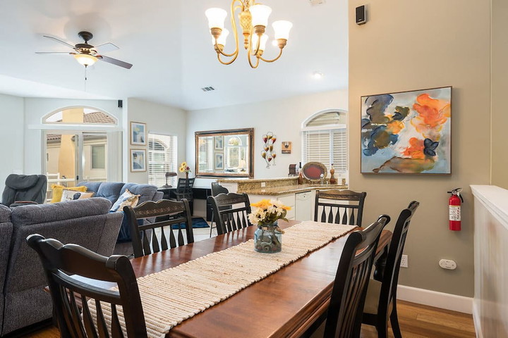 Lovely 3br-one Block To Beach - Pismo Beach, CA