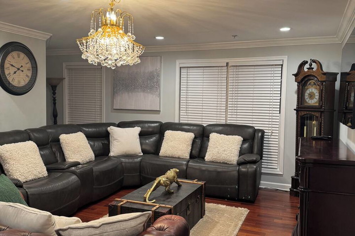 Luxury 3-bed Townhome W/modern Finishes & Easy Access To Baltimore &Annapolis. - Glen Burnie, MD