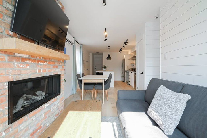 Condo In A Building Suite 203 - Bromont