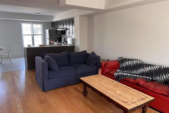Executive Townhouse Next To Popular Provincial Park, 10 Minutes Walk - Oakville