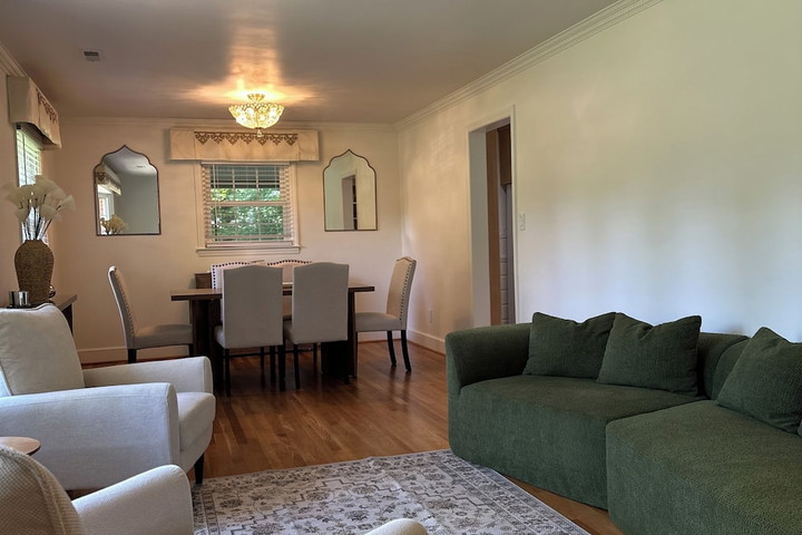 Tranquil Nature Retreat: Enjoy This Beautiful Home Surrounded By Trees & Flowers - Winston-Salem, NC