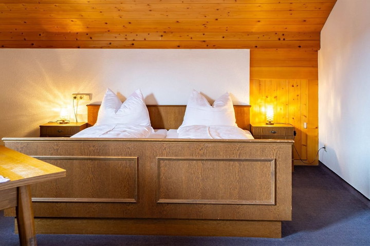 Double Room With Balcony Room 5 - Café And Pension Egg'spresso - Mellau