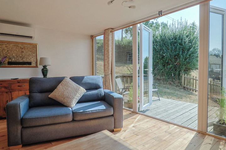 The Linhay, Pet Friendly, Country Holiday Cottage In Honiton - Honiton