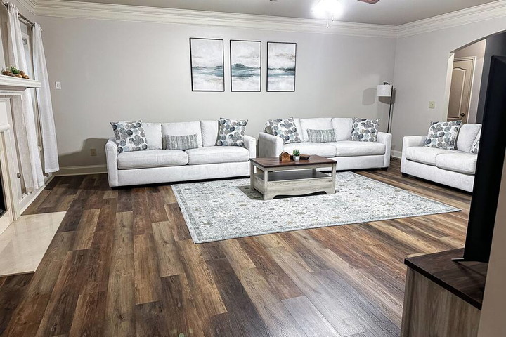 The Gathering House - This Spacious 5bd, 4-bath Home Sleeps Up To 10! - Villa Rica, GA