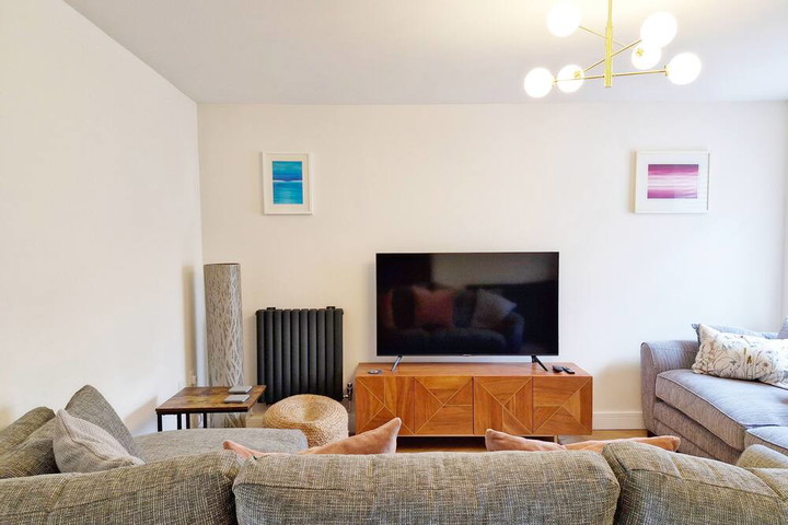 Cabane Mont Fort - Sleeps 6 Guests In 3 Bedrooms - West Wittering