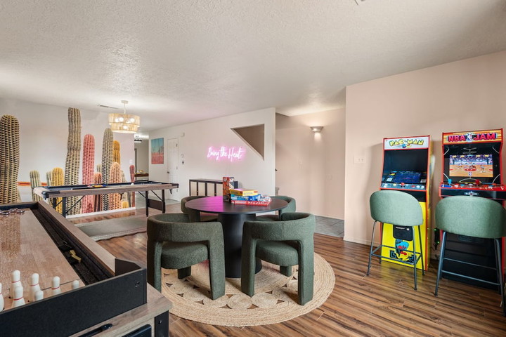 Abq Oasis! Pool And Hot Tub Open All Year!, Game Room, Golf, Great For Reunions! - Rio Rancho, NM