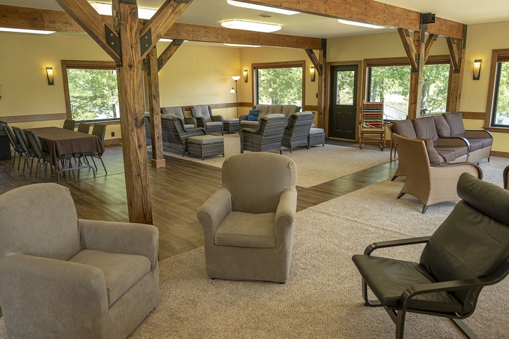 Great Views | Lakeside | Family-friendly Barn | Reunions, Events, Retreats - Rolla, MO