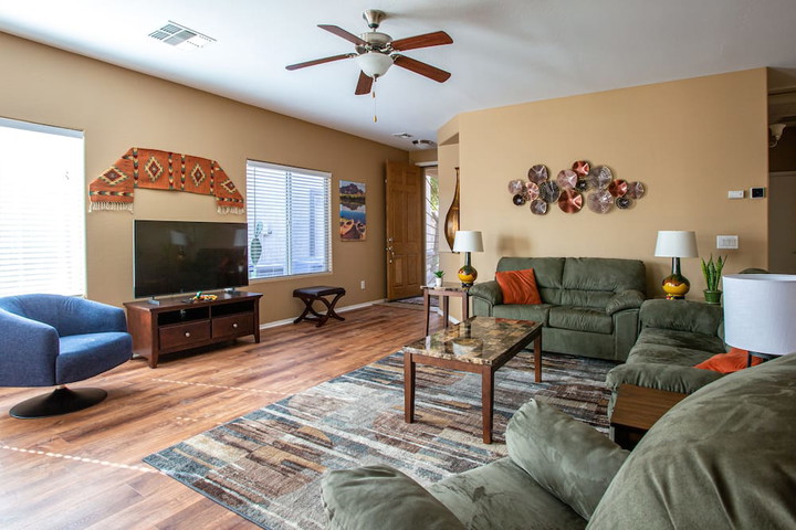 Beautiful Backyard Oasis With Private Pool In Stunning Golf Course Neighborhood - Queen Creek, AZ