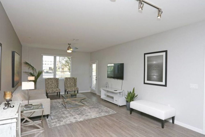 Elegant Menlo Park Residences With Resort-style Amenities - Fremont, CA