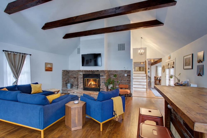 Group-friendly Njshore Steps From: Nycferry, Beaches, Restaurant, Shops & Parks - Middletown Township