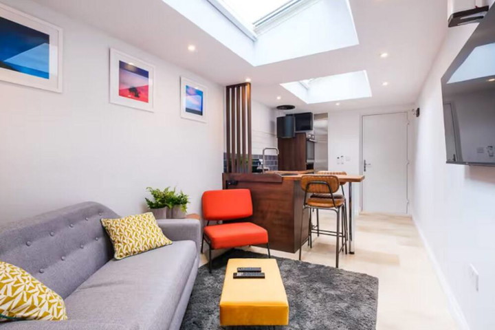 Studio37 - A Cosy, Stylish Central Hideaway | Pass The Keys - Cirencester