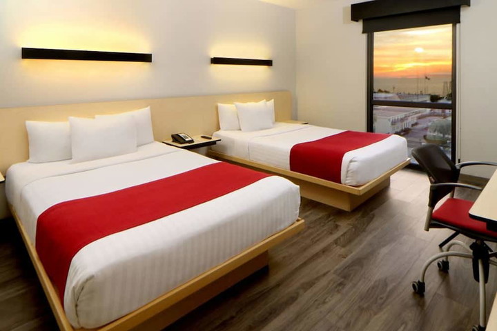 Stylish Hotel Rooms In Puerto Vallarta, Walk To Beach, Shops, & Marina - 3 Units - Puerto Vallarta