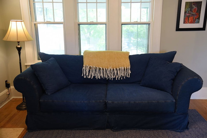House In Quaint Neighborhood Near Downtown Milwaukee Pet-friendly! - Brookfield, WI