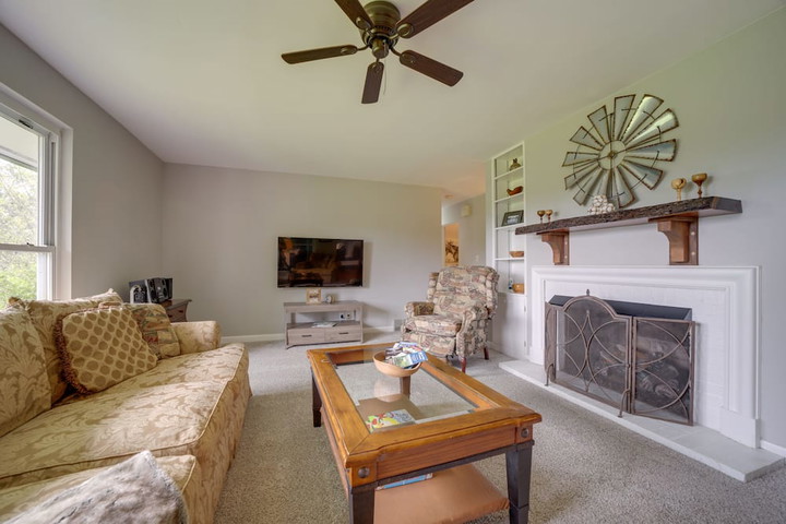 Centrally Located Brevard Home W/ Deck & Fire Pit! - Brevard, NC