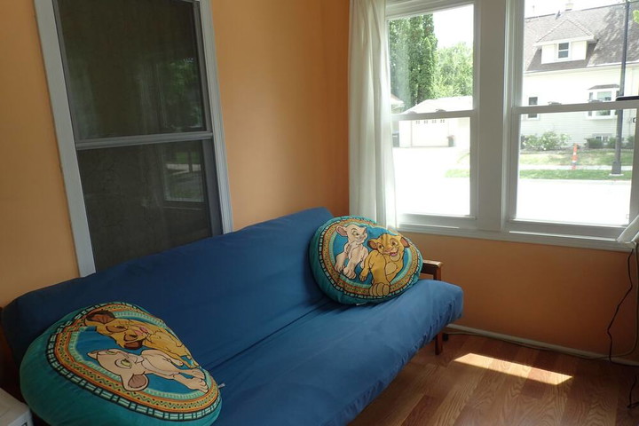 Home In Oshkosh Near Eaa Air Venture - 5 Blocks Away From Wittman Airport - Oshkosh, WI
