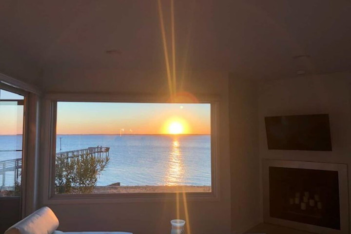 Waterfront Gorgeous Beach Home-sunsets & Spa Bath - Duck, NC