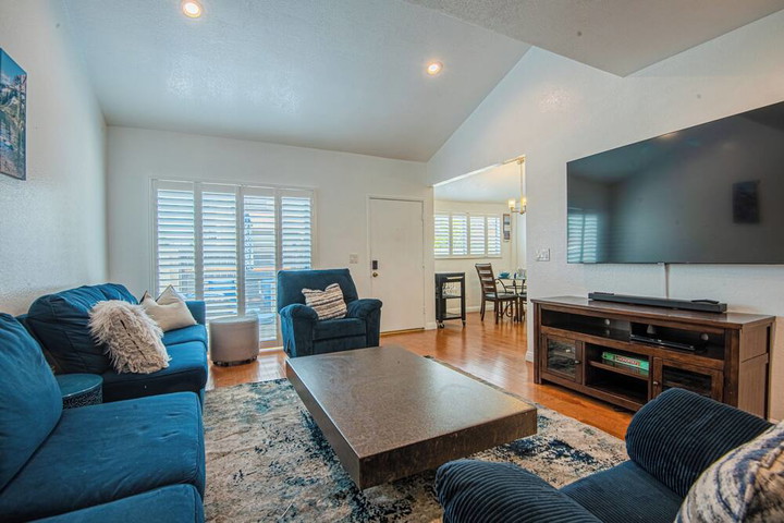 The Blue Bungalow, Torrance Ca - Rancho Palos Verdes, CA