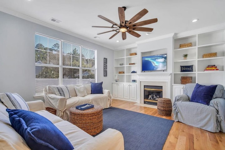 Coastal Quarters Dog Friendly, 4 Bedroom Home In Old Town Bluffton - Bluffton, SC