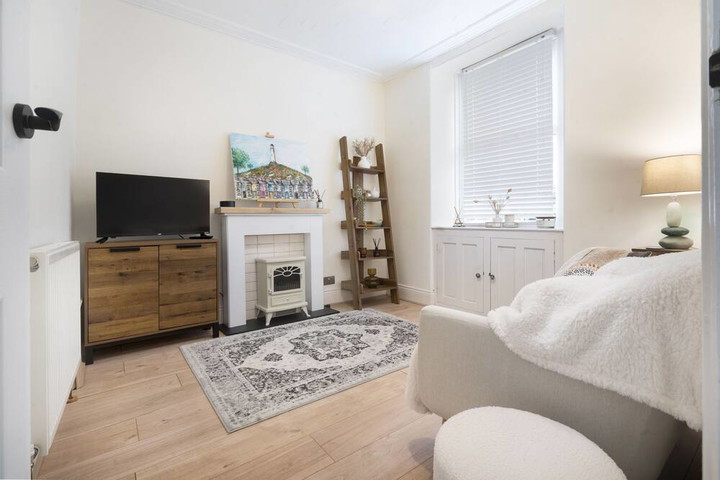 Three Bridges -  A Cottage That Sleeps 4 Guests  In 2 Bedrooms - Ulverston