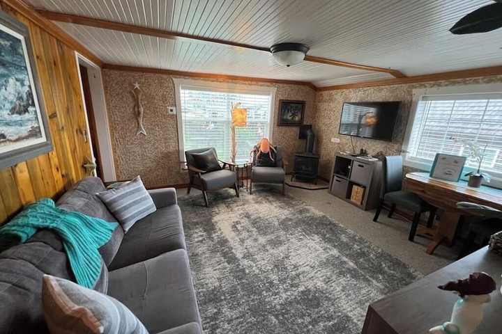 Historic Beach Bungalow In Charming Nye Beach #6 - Newport, OR