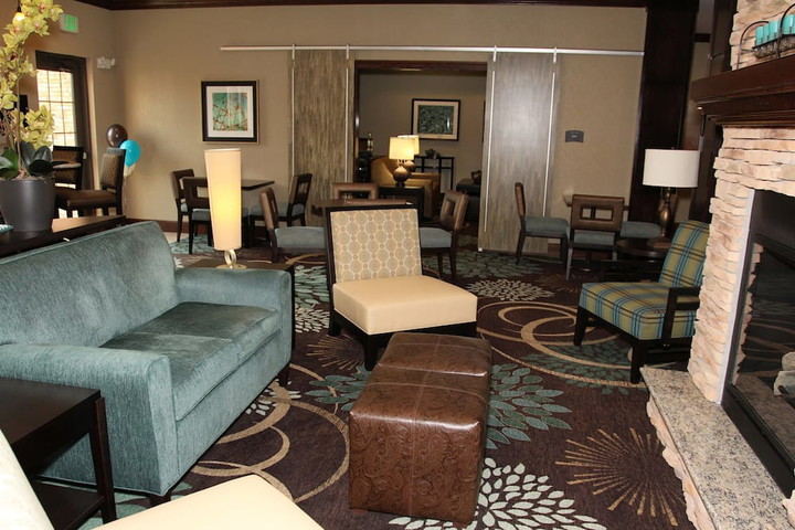Breakfast, Pool, Prime Location Near Unl - Nebraska
