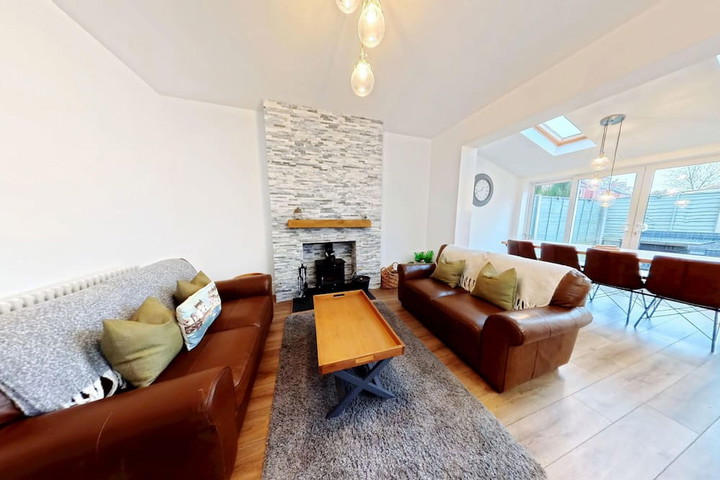Peasholm Place -  A Cottage That Sleeps 8 Guests  In 5 Bedrooms - Scarborough