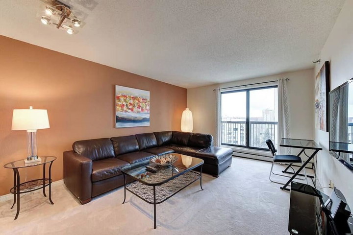 The Franklin - 1 Bedroom Condo W/ City Views - Saskatoon