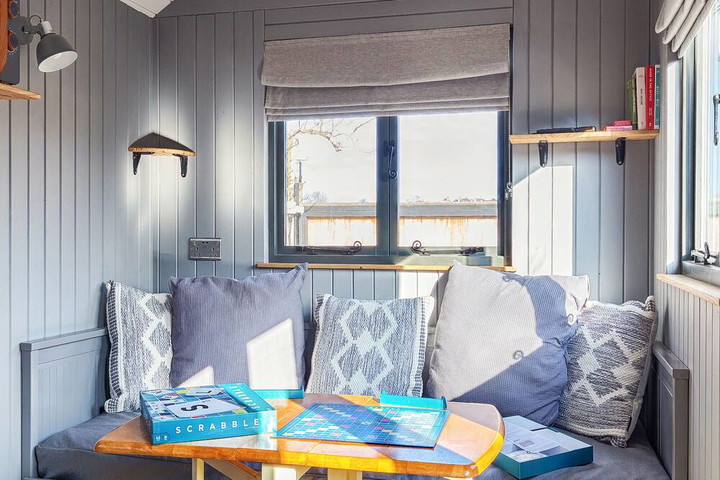Whitstable Shepherds Hut Minutes From The Harbour - Pass The Keys - ウィスタブル
