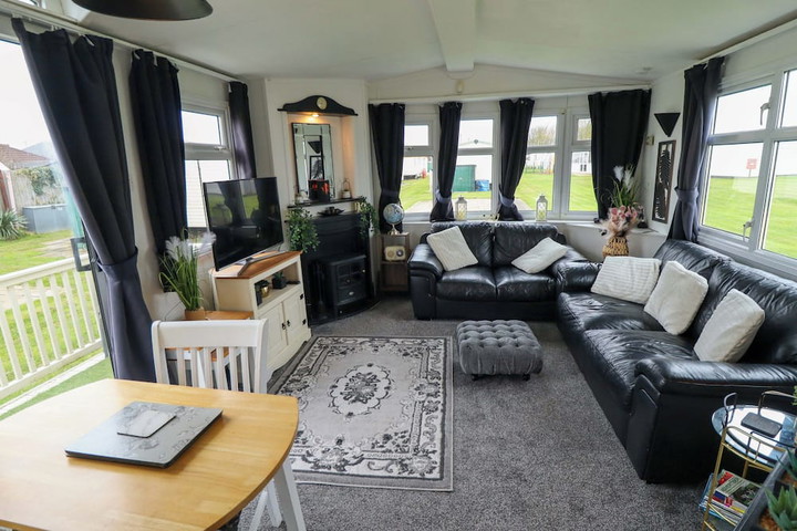 Towervans Z11, Pet Friendly, Country Holiday Cottage In Mablethorpe - Mablethorpe