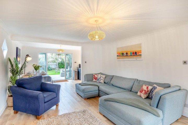 4 Bed In Freshwater (Oc-s33684) - Lymington