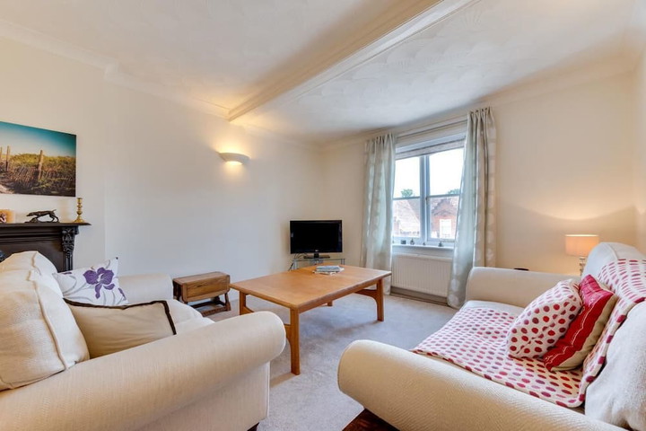 3 Bed In Woodbridge (Oc-tst) - Woodbridge