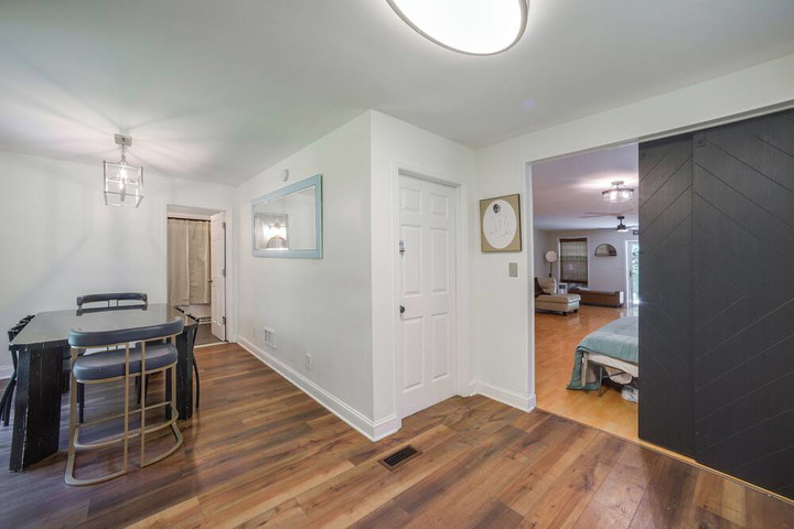 Lakefront West Sand Lake Home W/ Beach Access! - Nassau, NY