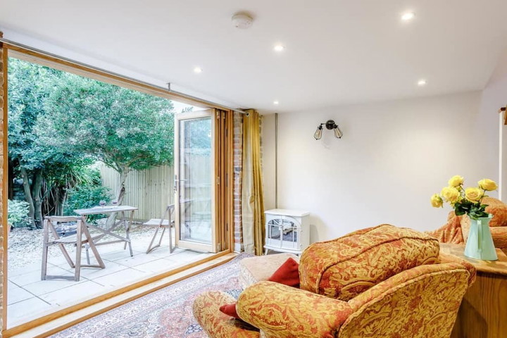1 Bed In Glastonbury (Oc-79123) - Glastonbury