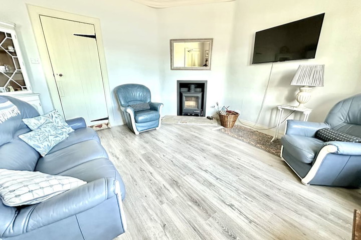 Cosy Cottage In Inveraray With Fantastic Loch Views And Wood Burner - 1 King, 1 Double Bedroom - Inveraray